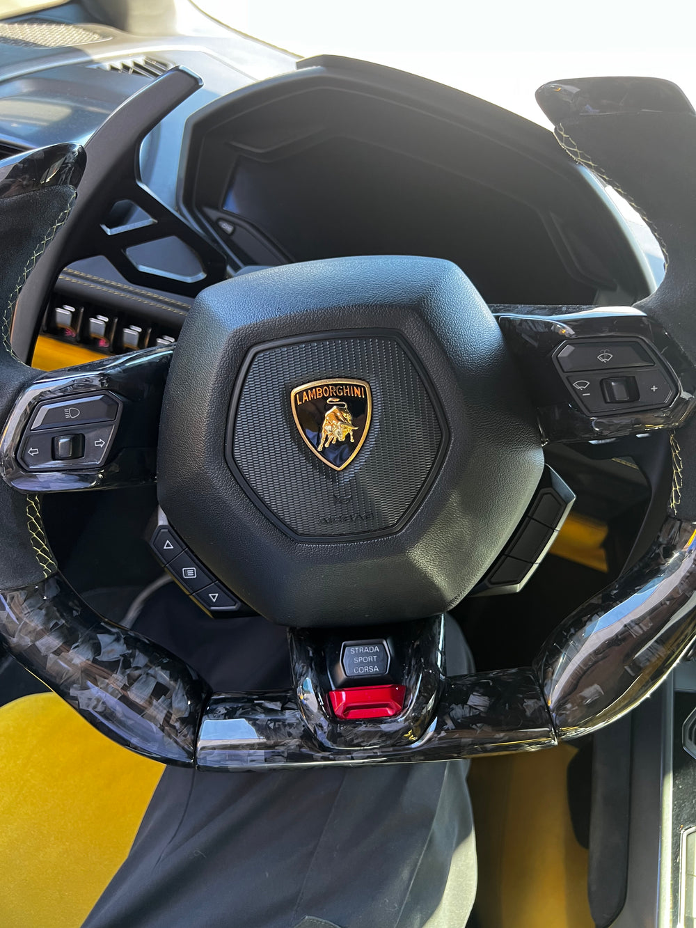 Lamborghini Full Custom Steering Wheel | Eurobahndynamics